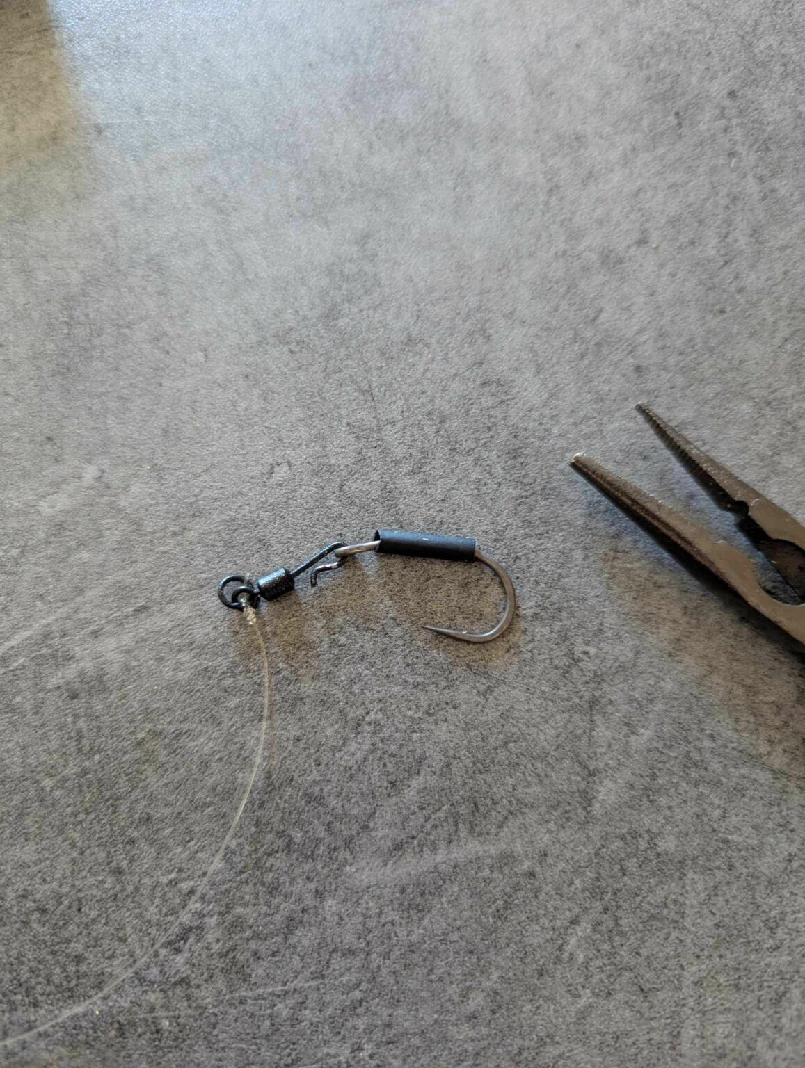 How to Tie the Spinner Rig — Step-by-Step Guide - Hooked On Carp - Carp fishing tips & Beginner ...